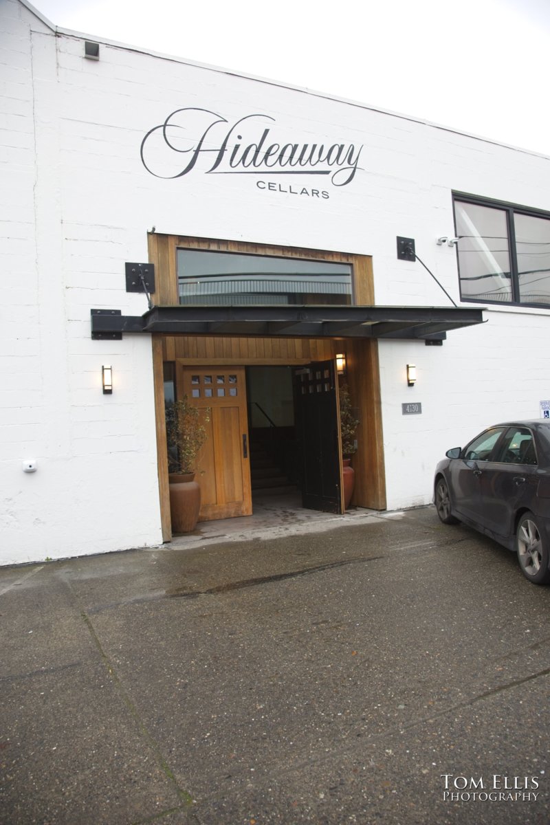 Wonderful Seattle Autumn Wedding at the Hideaway Cellars